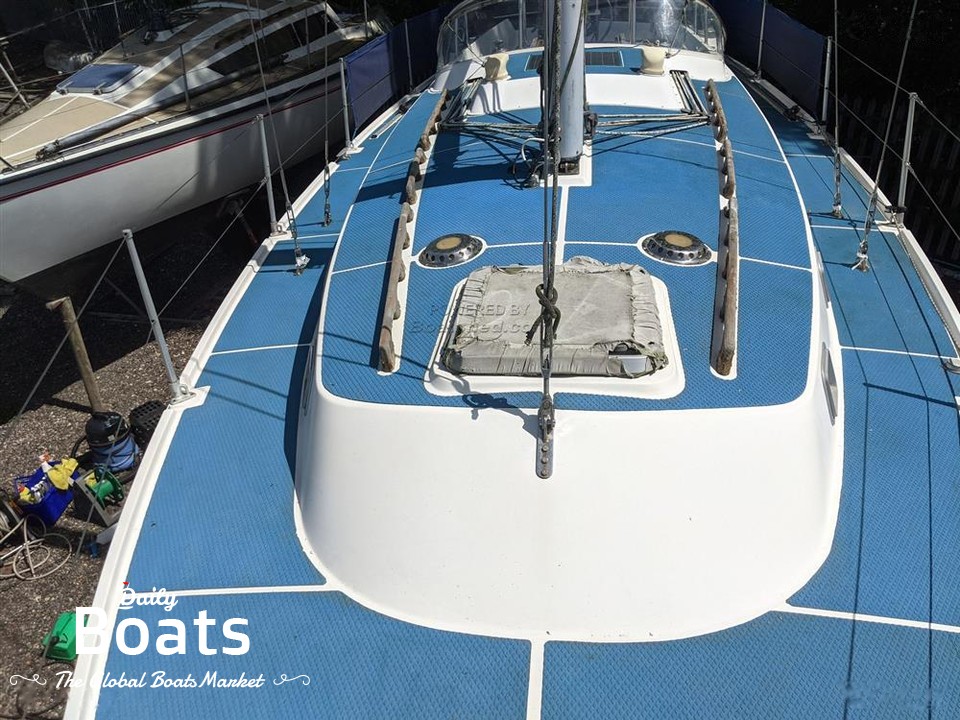 1980 Westerly Discus 33 for sale. View price, photos and Buy 1980 ...