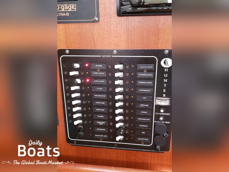 2003 Hunter 356 for sale. View price, photos and Buy 2003 Hunter 356 ...