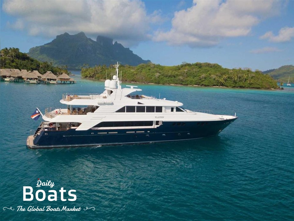 Richmond yachts tri deck motor yacht for sale - Daily Boats