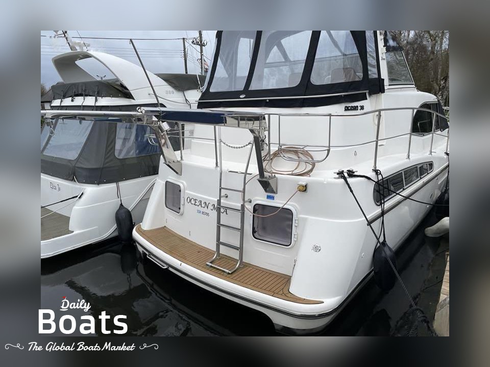 1998 Broom Ocean 38 for sale. View price, photos and Buy 1998 Broom ...