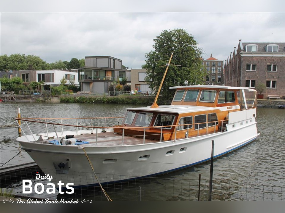 River boats - Boat types - Daily Boats