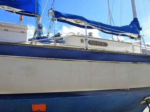 1976 Irwin 42 Center Cockpit for sale. View price, photos and Buy 1976 ...