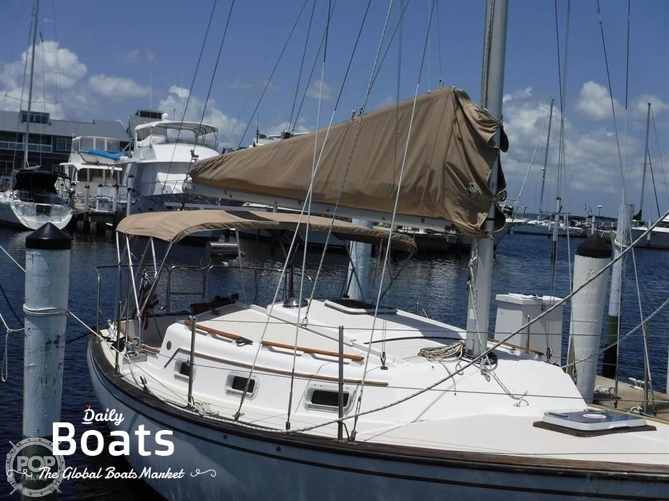 1982 Island Packet Yachts 26 for sale. View price, photos and Buy 1982 ...