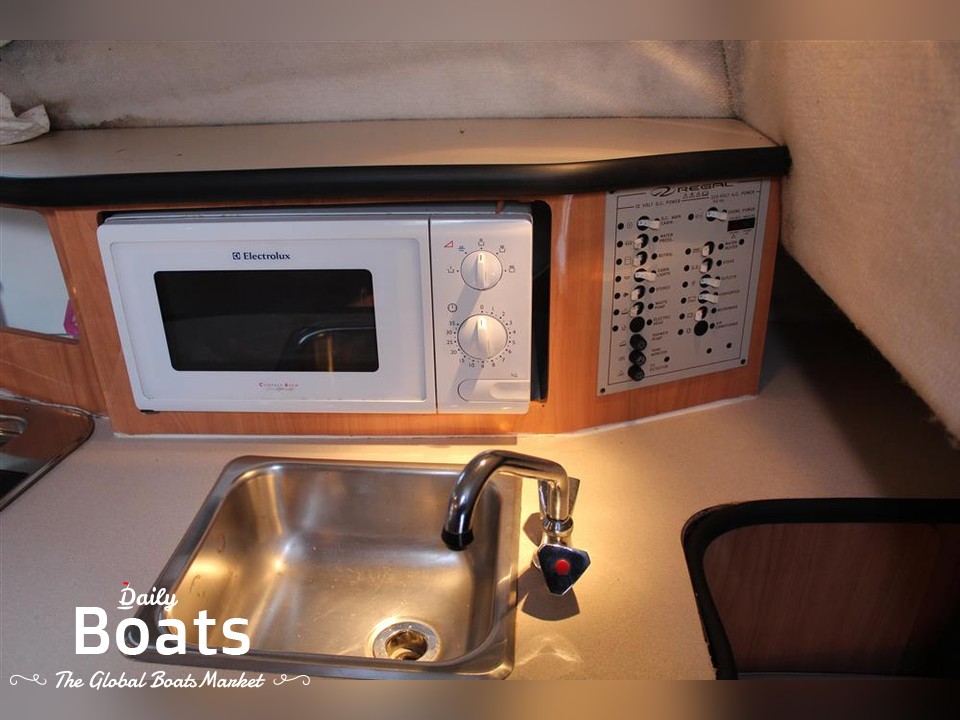 1999 Regal Boats 242 Commodore for sale. View price, photos and Buy ...