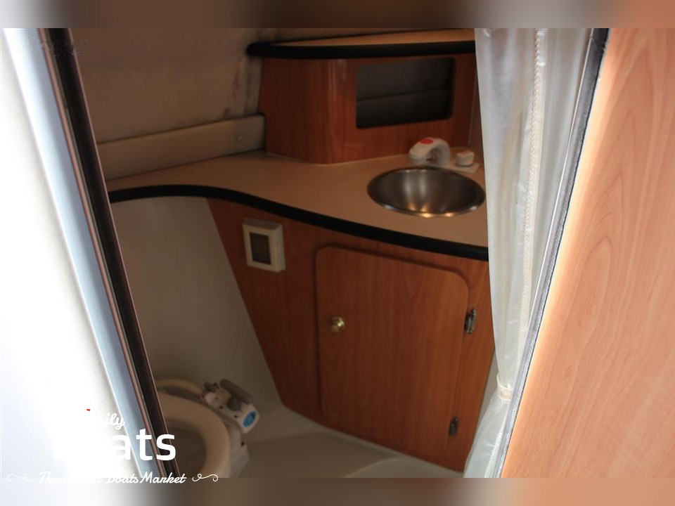 1999 Regal Boats 242 Commodore for sale. View price, photos and Buy ...