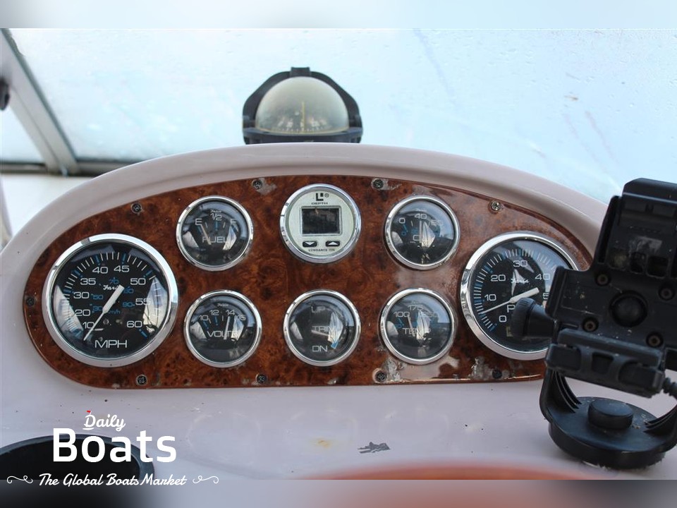 1999 Regal Boats 242 Commodore for sale. View price, photos and Buy ...