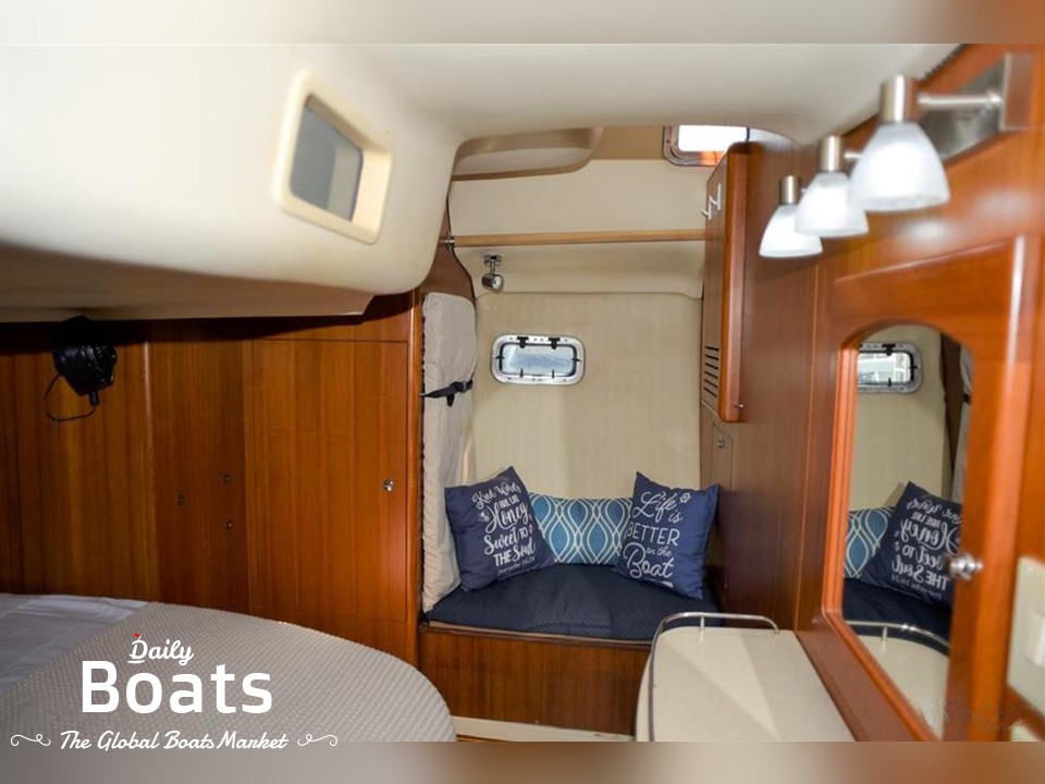 2004 Hunter 44 Ds for sale. View price, photos and Buy 2004 Hunter 44 ...