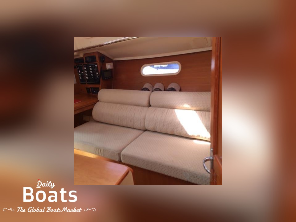 2003 Hunter Legend 326 for sale. View price, photos and Buy 2003 Hunter ...