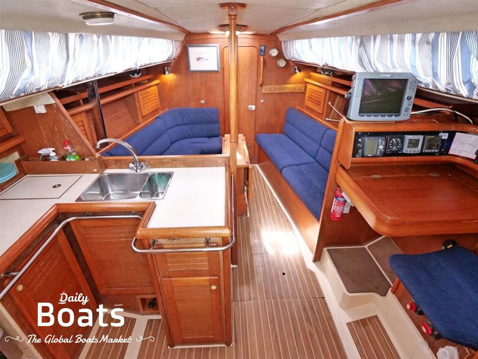 1992 Westerly Typhoon 37 te koop. Bekijk prijs, foto's en 1992 Westerly ...