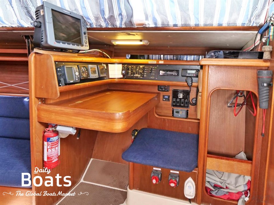 1992 Westerly Typhoon 37 te koop. Bekijk prijs, foto's en 1992 Westerly ...