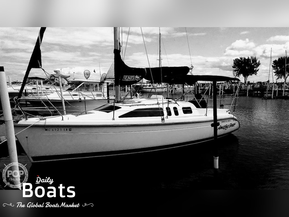 1995 Hunter Legend 29.5 for sale. View price, photos and Buy 1995 ...