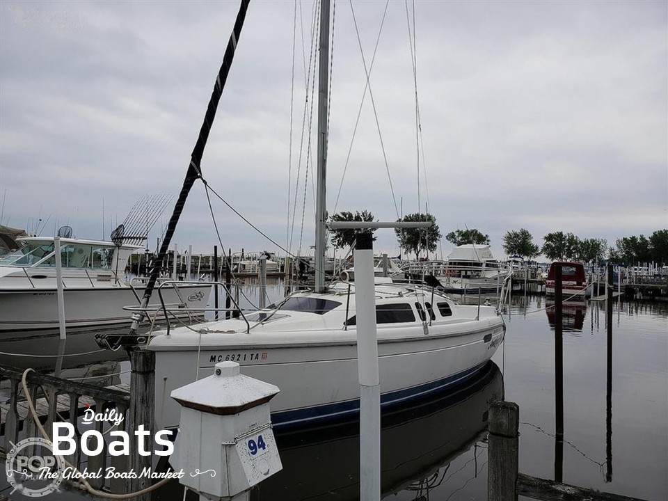 1995 Hunter Legend 29.5 for sale. View price, photos and Buy 1995 ...