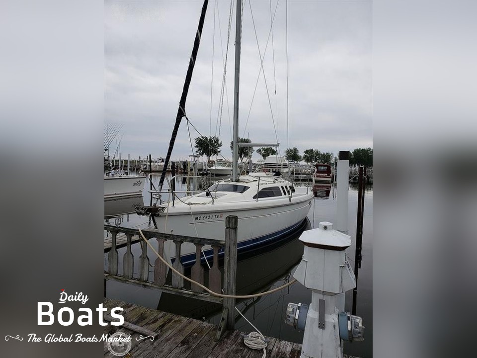 1995 Hunter Legend 29.5 for sale. View price, photos and Buy 1995 ...