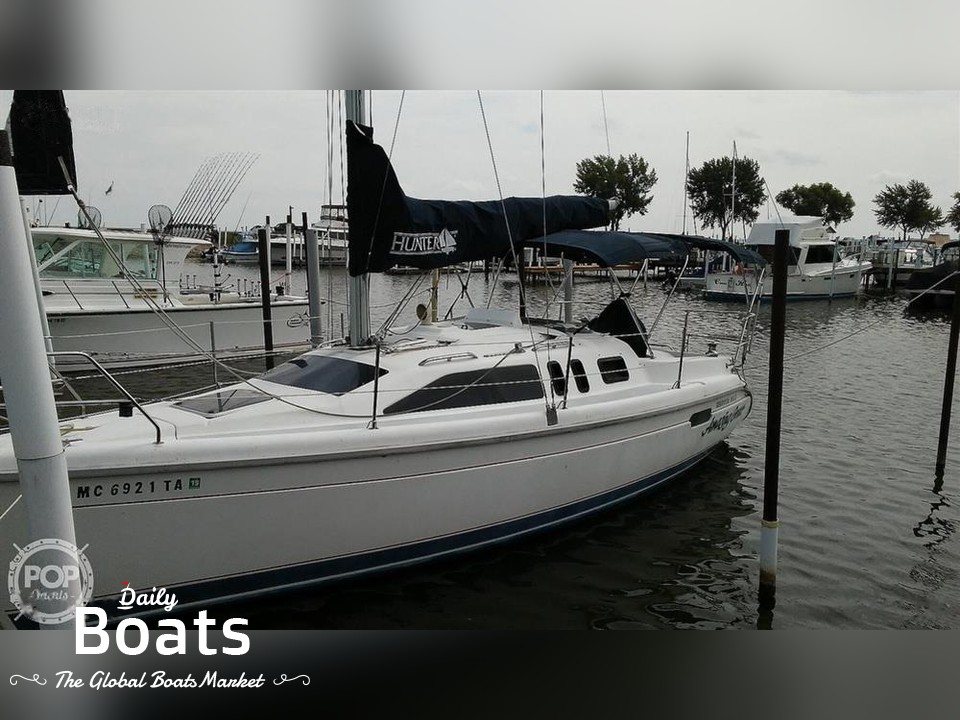 1995 Hunter Legend 29.5 for sale. View price, photos and Buy 1995 ...