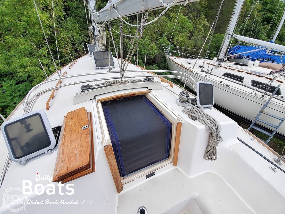 1986 Pearson 36-2 for sale. View price, photos and Buy 1986 Pearson 36 ...