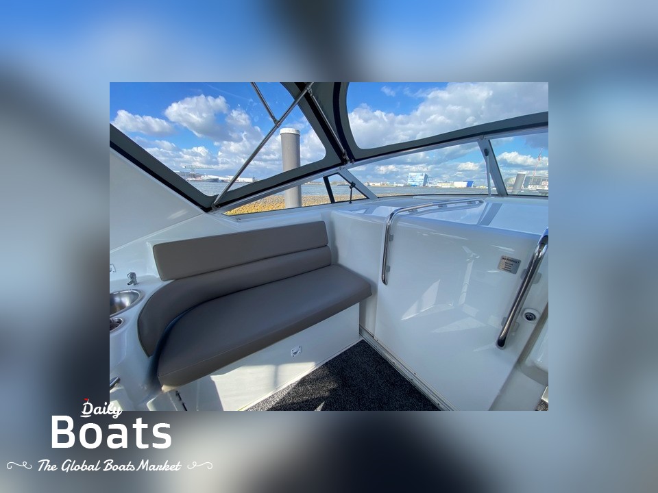 Chris-Craft 33 Crowne for sale. View price, photos and Buy Chris-Craft ...