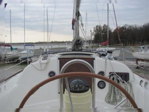 1986 Pearson 31 Mk 2 for sale. View price, photos and Buy 1986 Pearson ...