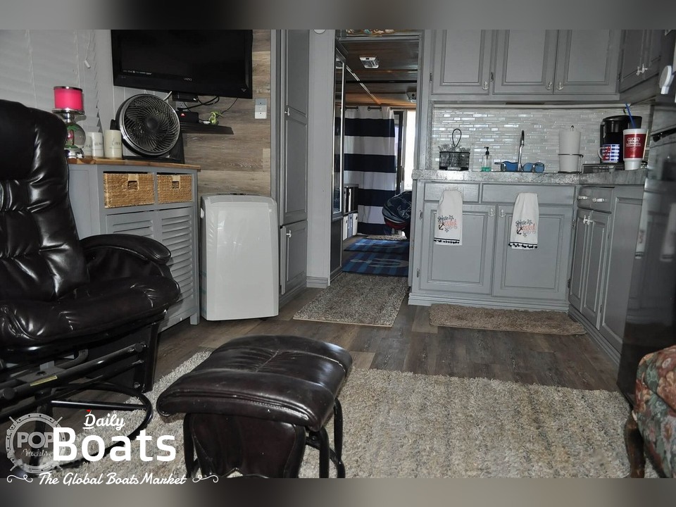 1976 Kayot 46' Steel Pontoon Houseboat for sale. View price, photos and ...