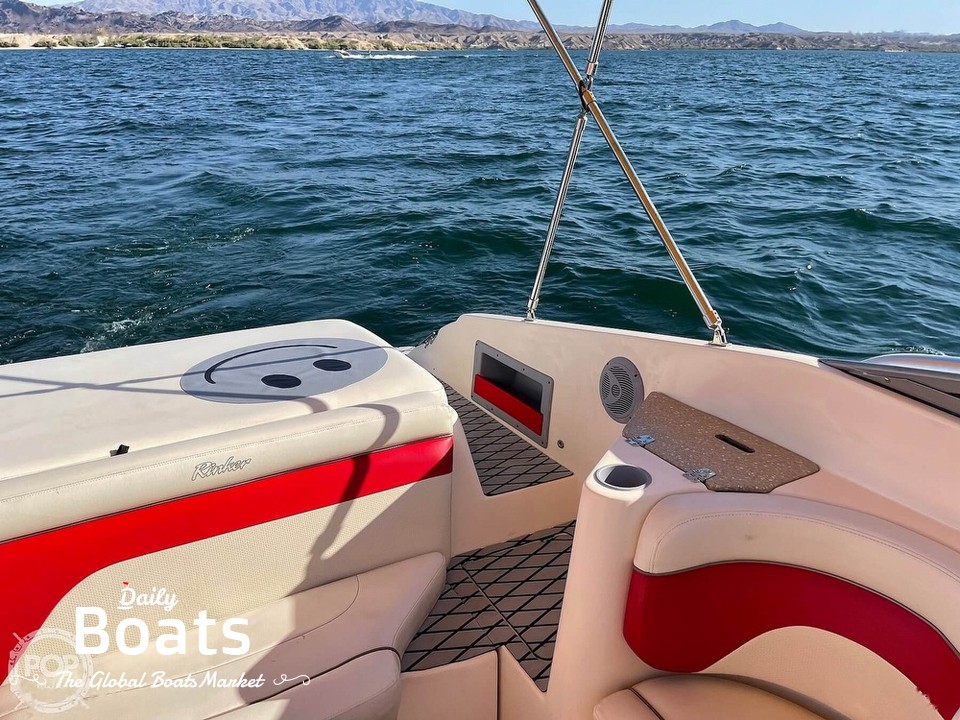 2006 Rinker 232 Captiva Bowrider for sale. View price, photos and Buy ...