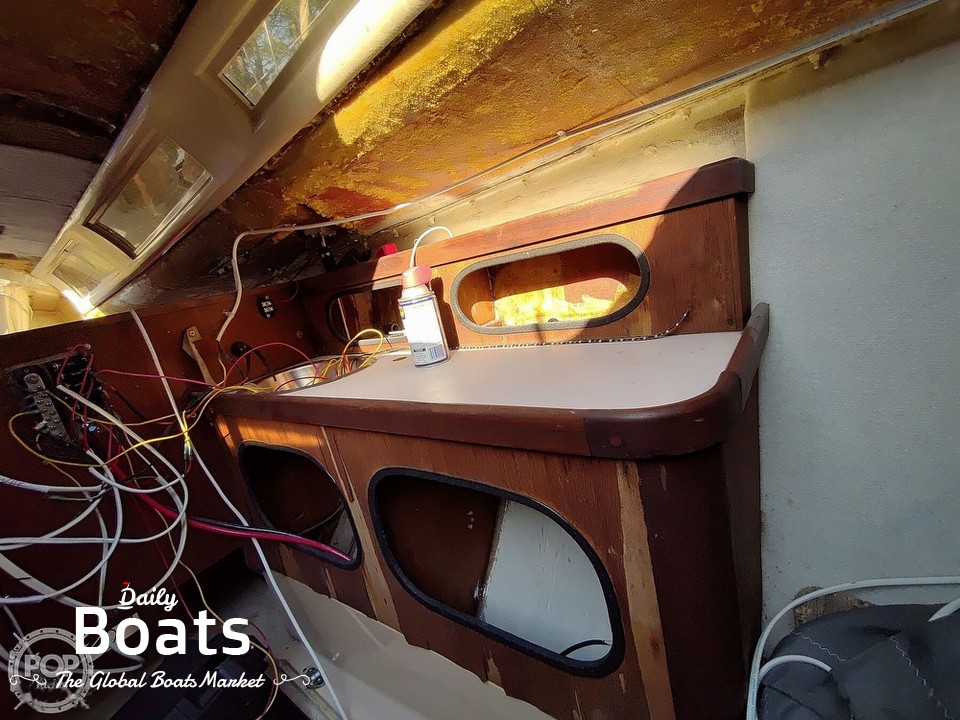 1984 Hobie Cat 33 for sale. View price, photos and Buy 1984 Hobie Cat ...