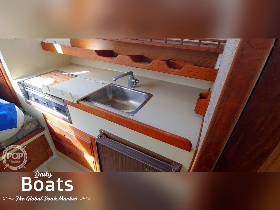 1983 Skipjack 25 Cabin Cruiser for sale. View price, photos and Buy ...