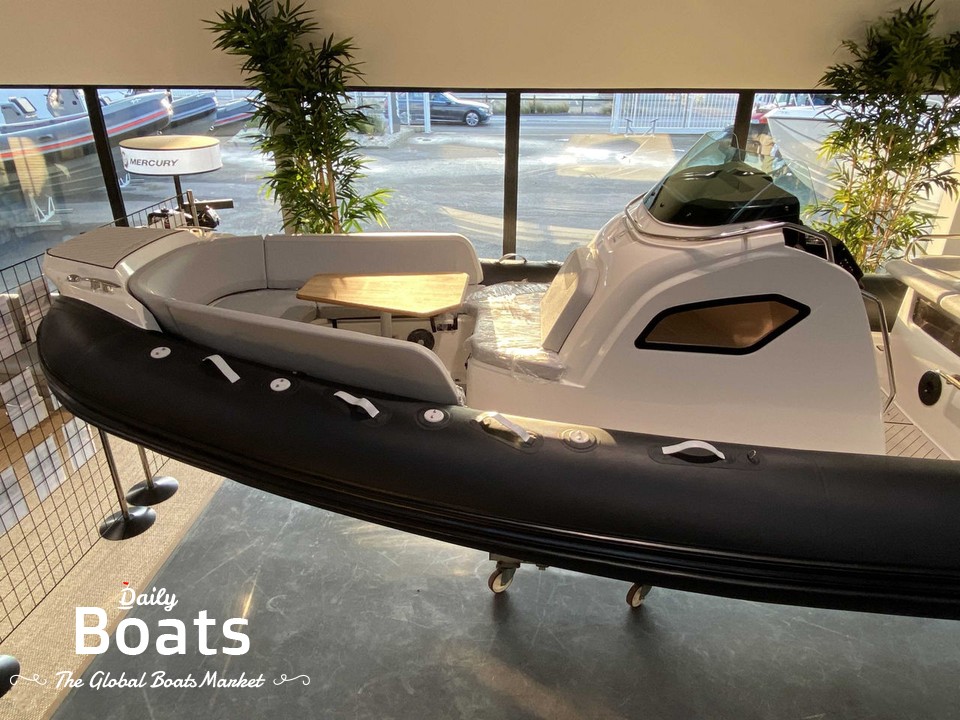 2021 Zodiac Medline 9 for sale. View price, photos and Buy 2021 Zodiac ...