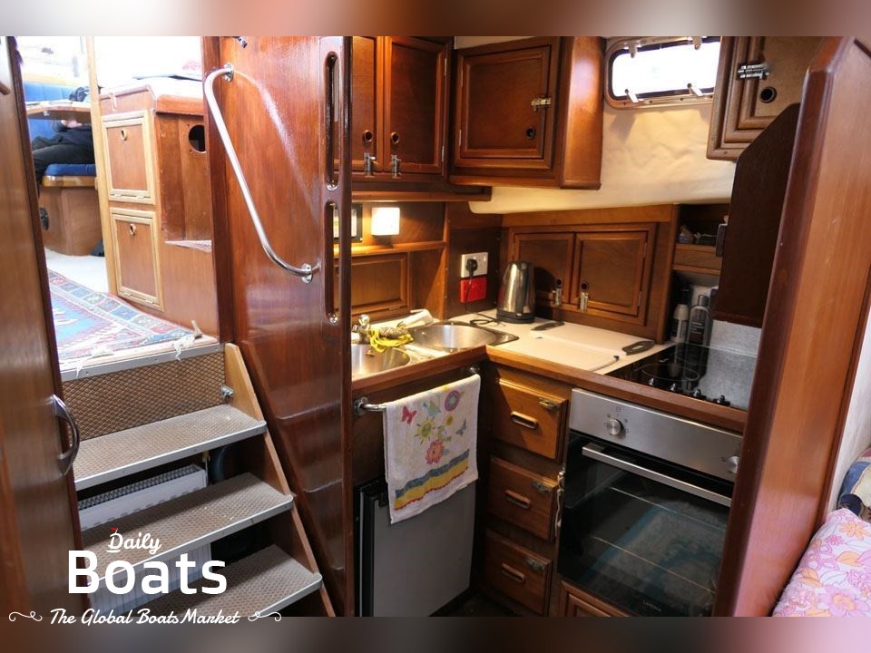 1987 Lochin Marine 38 for sale. View price, photos and Buy 1987 Lochin ...
