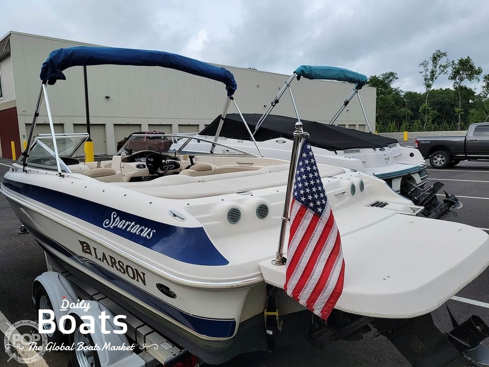 2002 Larson 210 Lxi for sale. View price, photos and Buy 2002 Larson ...