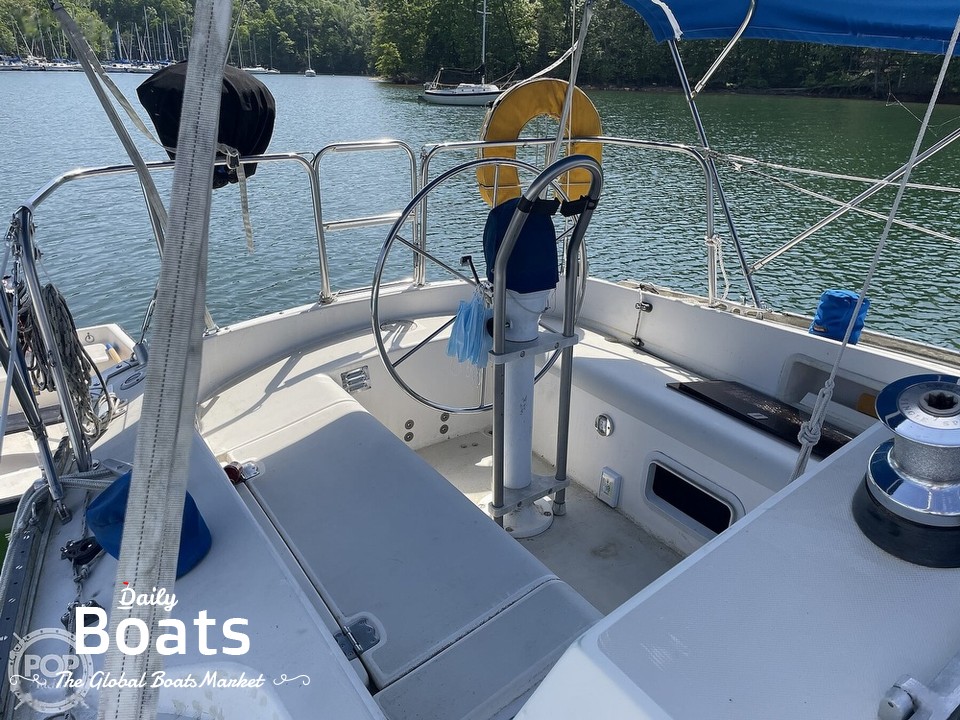 1985 Pearson 28-2 for sale. View price, photos and Buy 1985 Pearson 28 ...