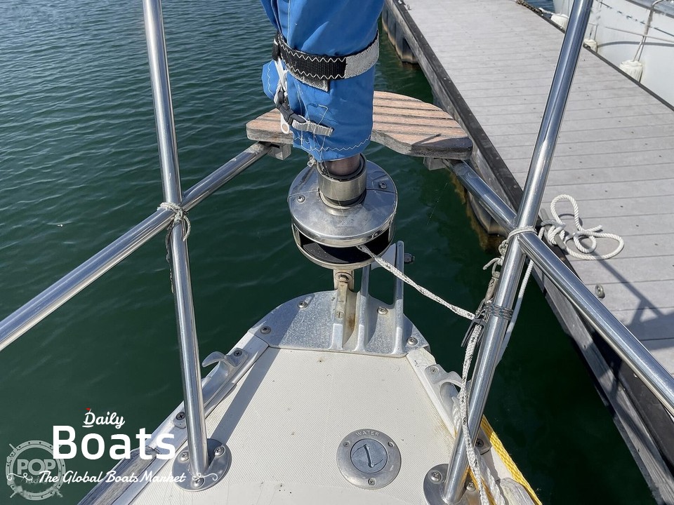 1985 Pearson 28-2 for sale. View price, photos and Buy 1985 Pearson 28 ...