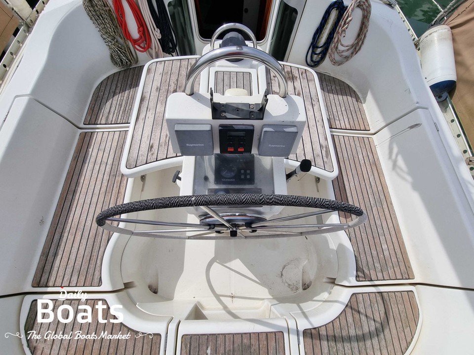 1995 Bénéteau Oceanis 351 for sale. View price, photos and Buy 1995 ...