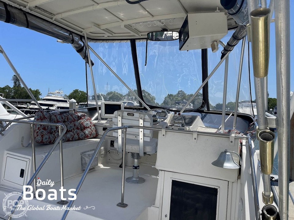 1988 Tiara Yachts 3300 Flybridge for sale. View price, photos and Buy ...