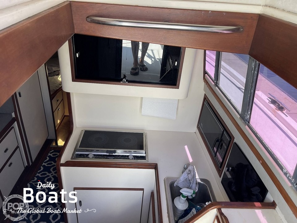 1988 Tiara Yachts 3300 Flybridge for sale. View price, photos and Buy ...