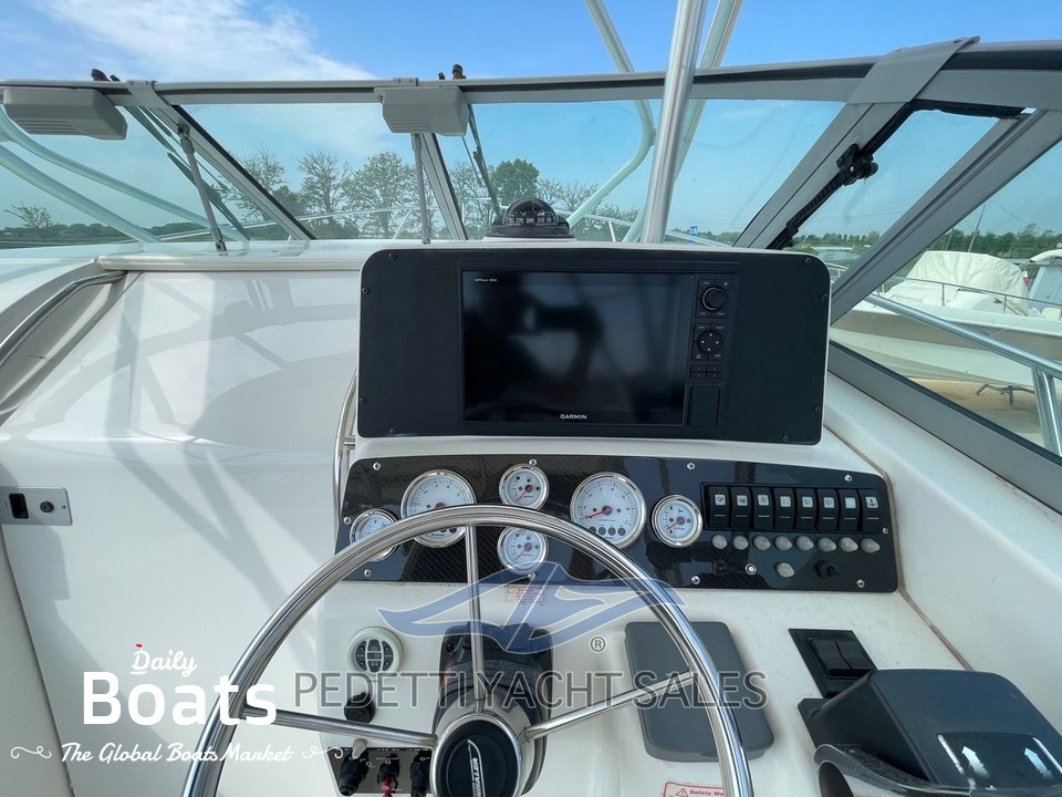 2000 Boston Whaler 28 Conquest for sale. View price, photos and Buy ...