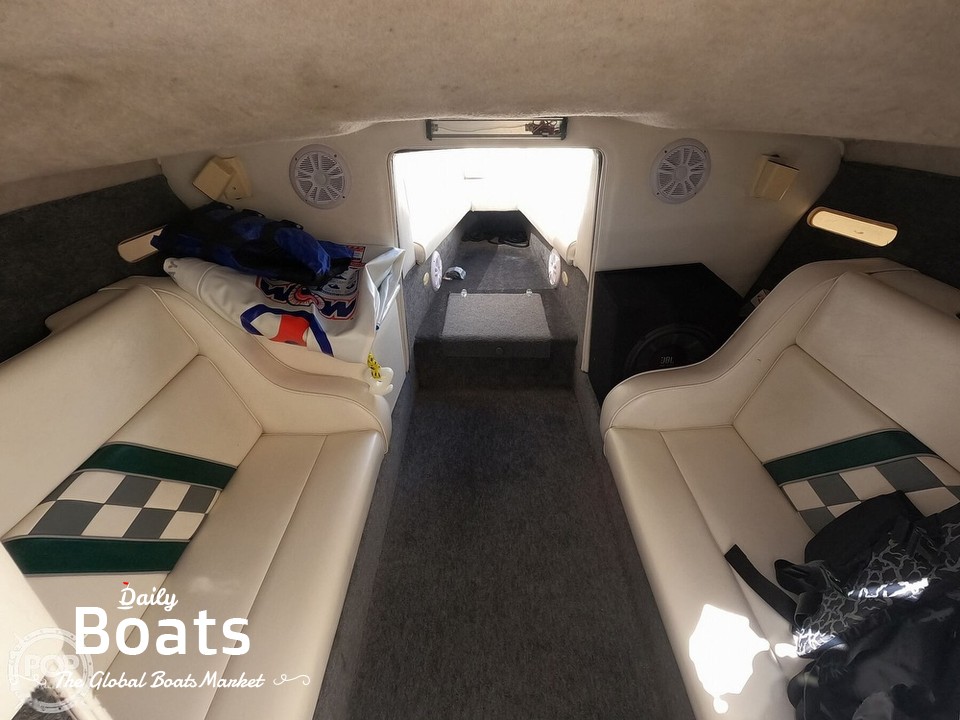 2000 Commander Boats Signature 26 for sale. View price, photos and Buy ...
