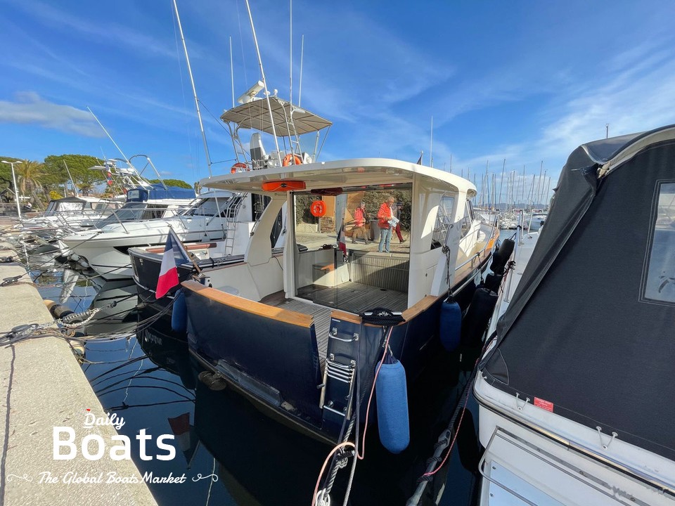 2022 Greenline 33 for sale. View price, photos and Buy 2022 Greenline ...