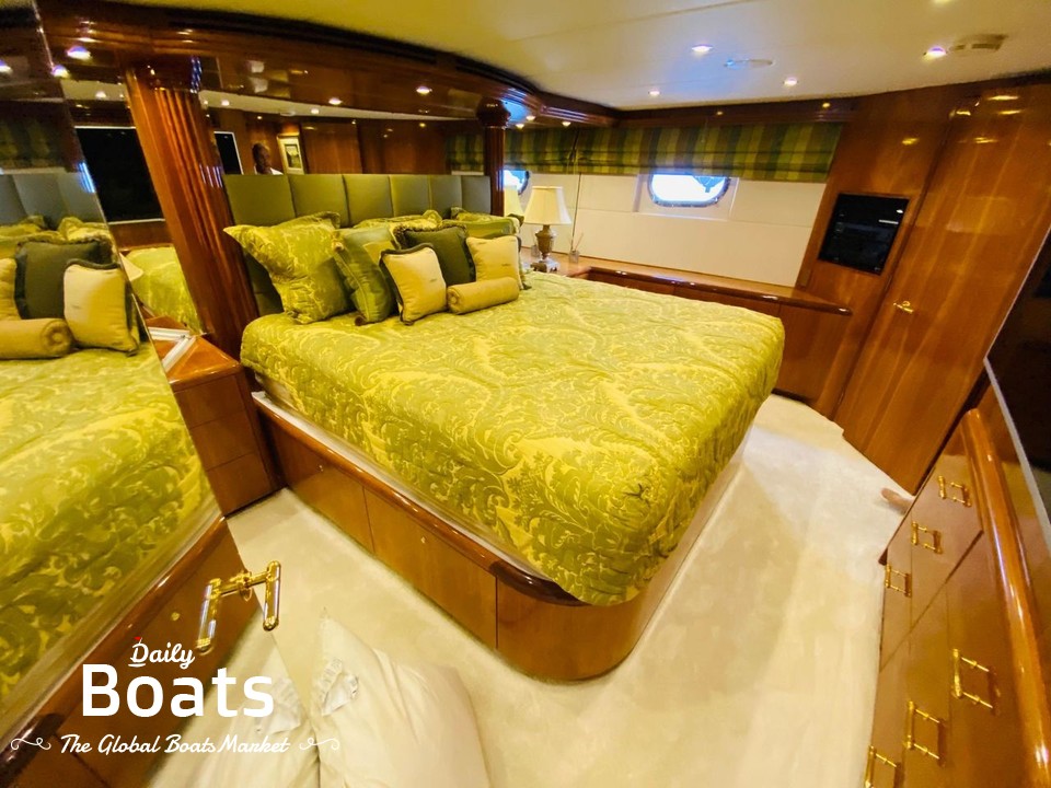 2002 Hatteras 86 Convertible for sale. View price, photos and Buy 2002 ...