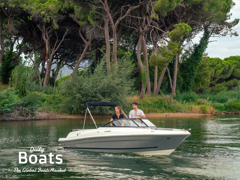 Bayliner Vr 4 Inboard for sale. View price, photos and Buy Bayliner Vr ...