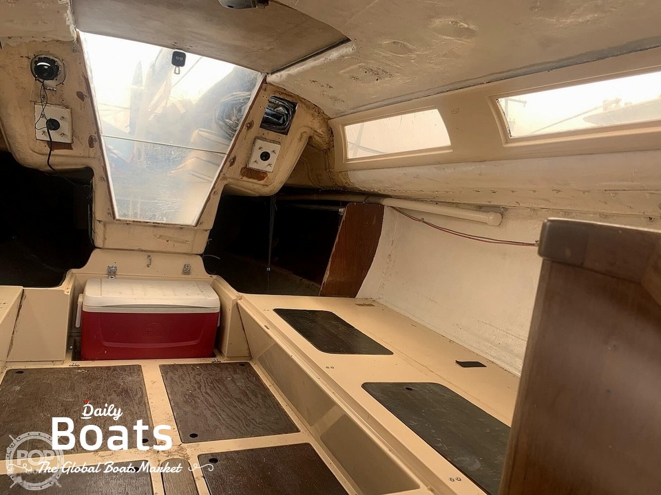 1984 Hobie Cat 33 for sale. View price, photos and Buy 1984 Hobie Cat ...