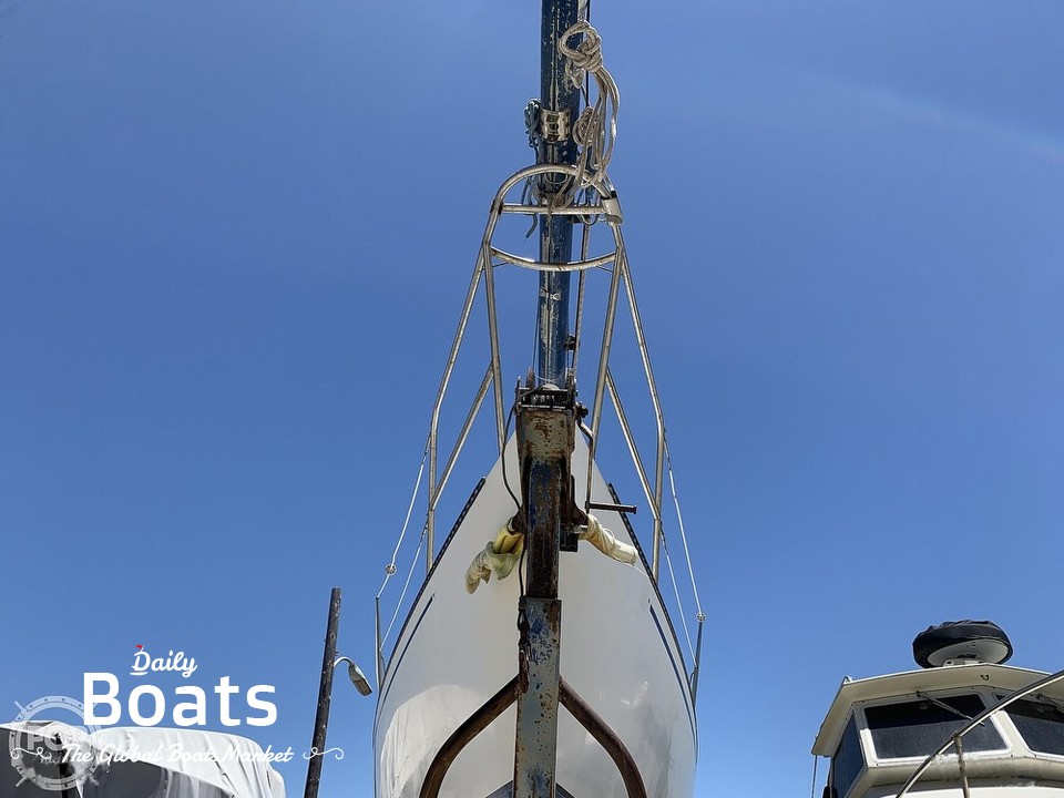 1984 Hobie Cat 33 for sale. View price, photos and Buy 1984 Hobie Cat ...