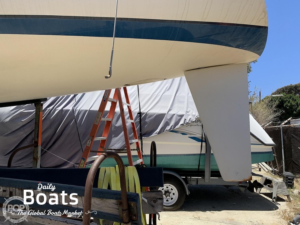 1984 Hobie Cat 33 for sale. View price, photos and Buy 1984 Hobie Cat ...