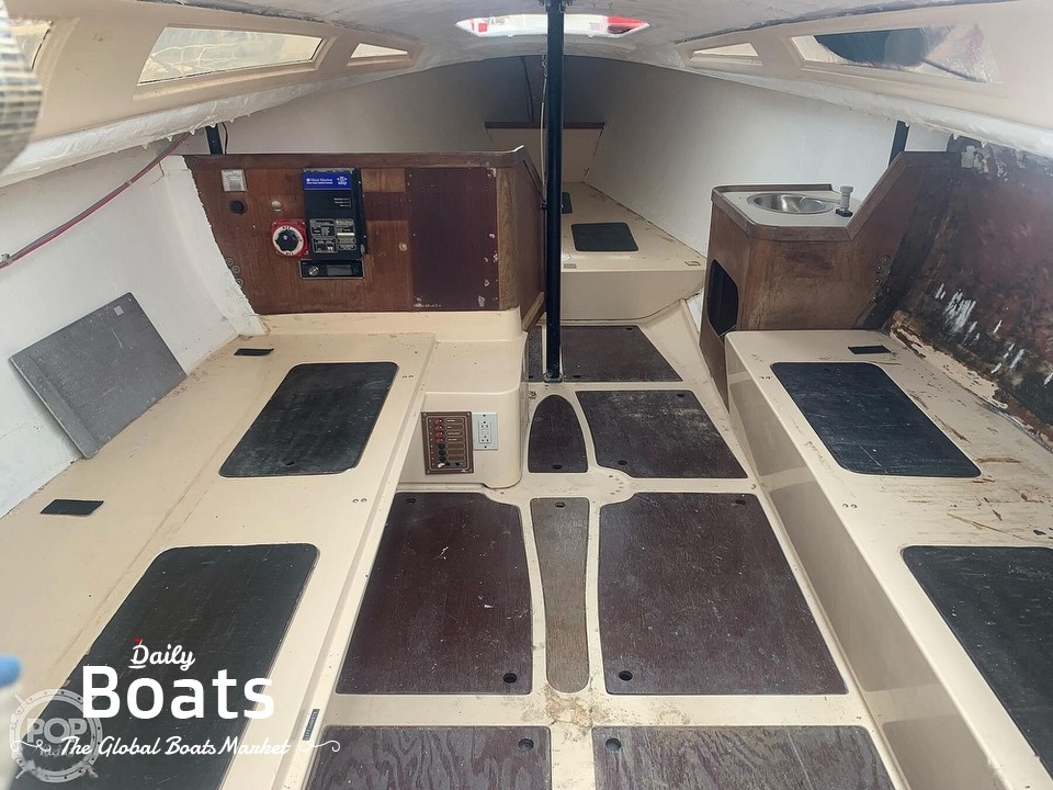 1984 Hobie Cat 33 for sale. View price, photos and Buy 1984 Hobie Cat ...