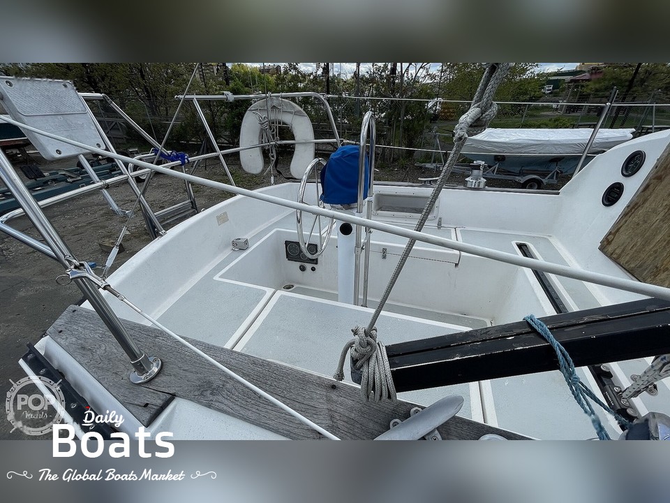 1984 Aloha Yachts 8.2 for sale. View price, photos and Buy 1984 Aloha ...