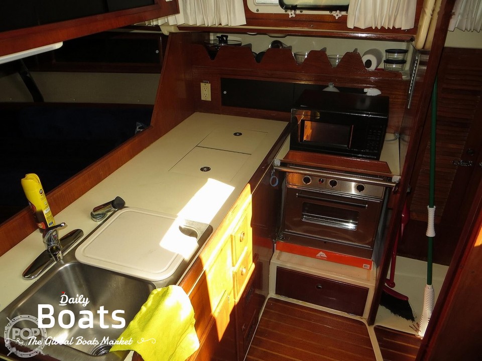 1986 Pearson 36-2 for sale. View price, photos and Buy 1986 Pearson 36 ...