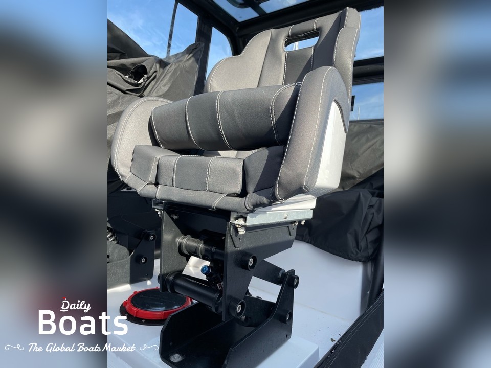 2020 XO Boats Defender 8 Demo for sale. View price, photos and Buy 2020 ...