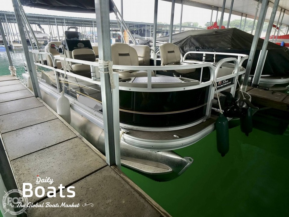 2020 Sun Tracker 18 Dlx Bass Buggy for sale. View price, photos and Buy ...