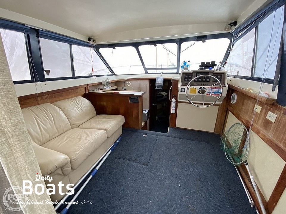 1986 Trojan F32 Flybridge Sedan for sale. View price, photos and Buy ...