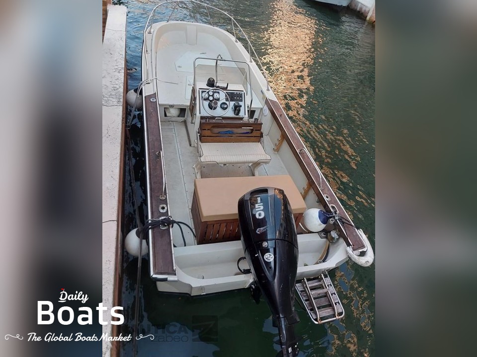 1981 Boston Whaler Outrage 20 for sale. View price, photos and Buy 1981 ...