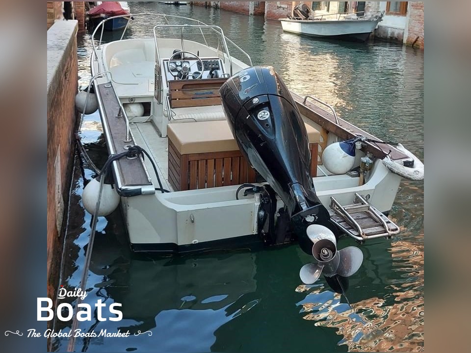1981 Boston Whaler Outrage 20 for sale. View price, photos and Buy 1981 ...