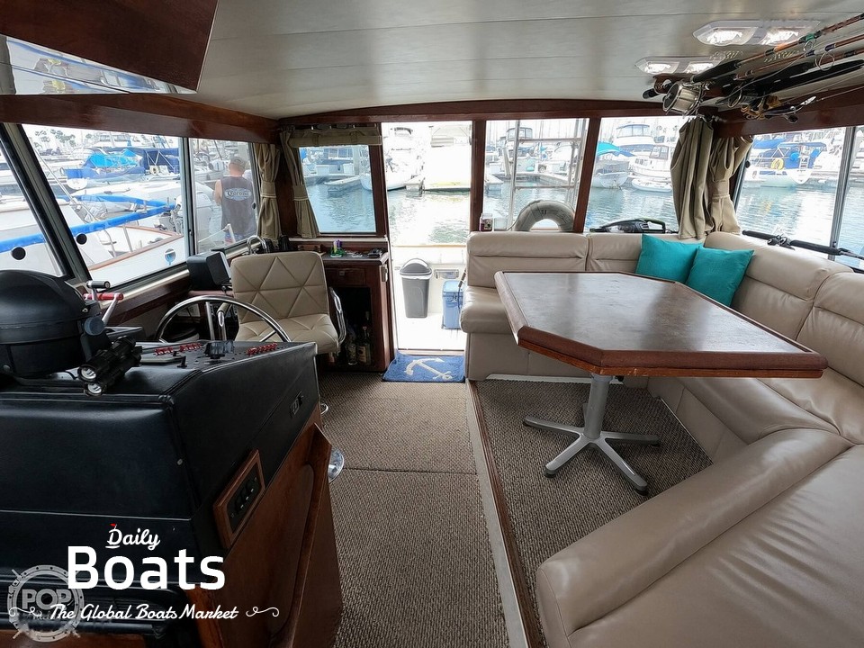 1989 Bayliner 3888 for sale. View price, photos and Buy 1989 Bayliner ...